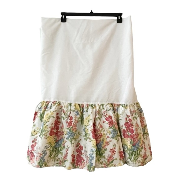 Laura Ashley | Bedding | Laura Ashley Floral Twin Dust Ruffle | Poshmark